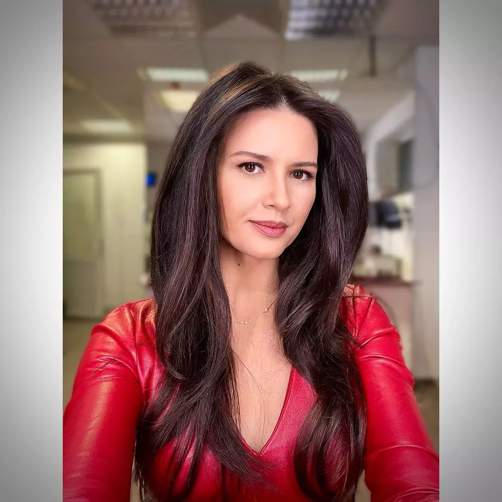 Iulia Pârlea a împlinit 38 de ani. Unde și-a petrecut ziua de naștere ...