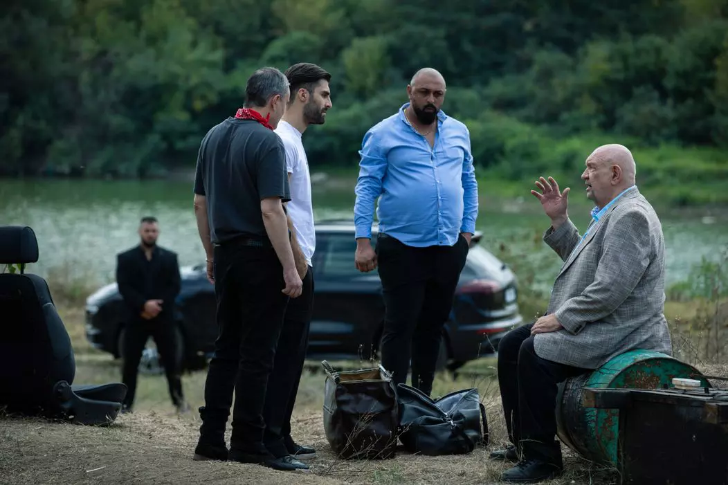 Cine este Valentin Teodosiu din serialul „Groapa”. Vocea PRO TV, încă ...