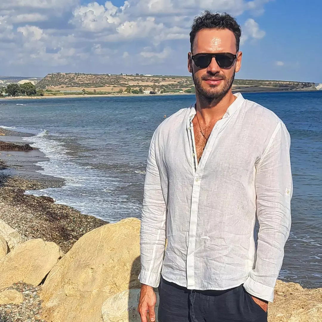 Marius Pancu, dincolo de știri. „Aș fi un excelent barman pe o plajă ...