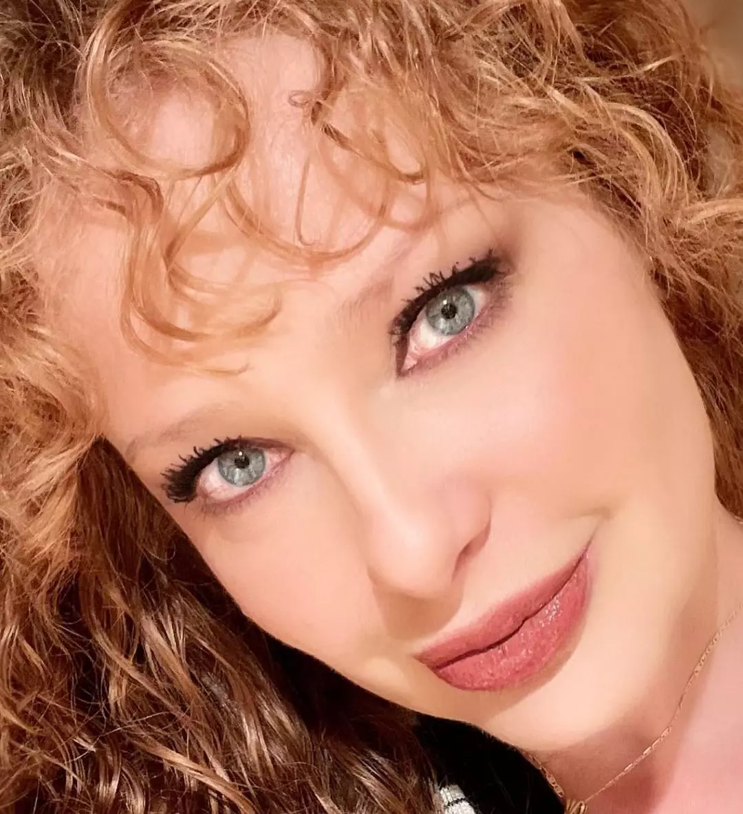 joana-benedek-s-a-casatorit-actrita-romanca-de-telenovele-a-stralucit ...