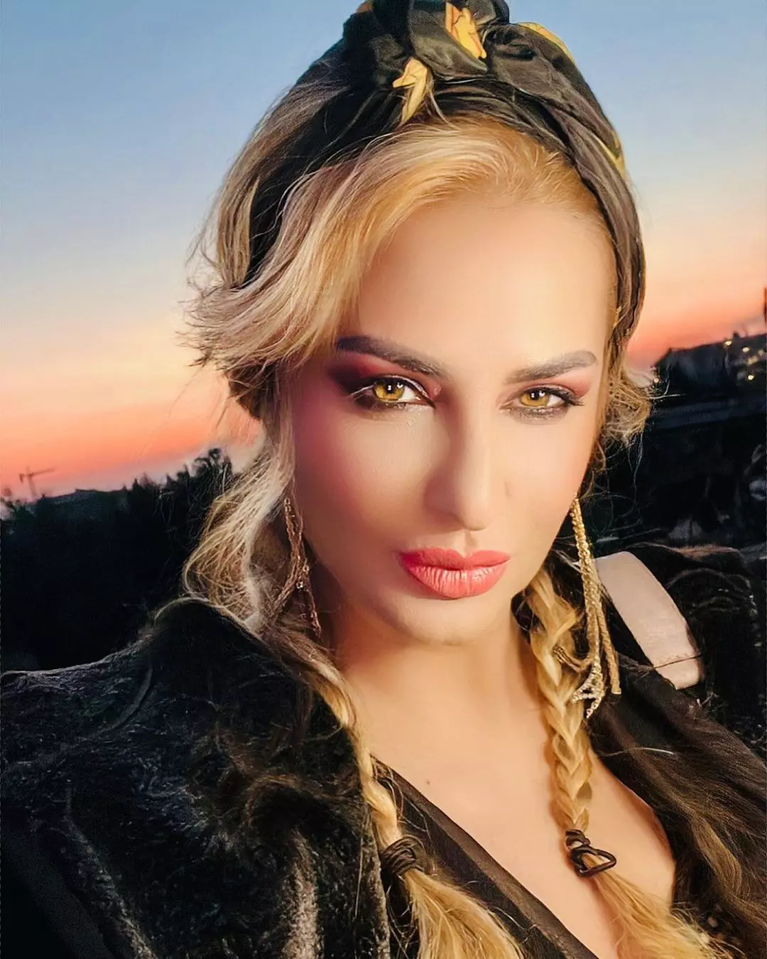 Julia Chelaru se mărită a doua oară. Cât i-a luat noului iubit să o ...