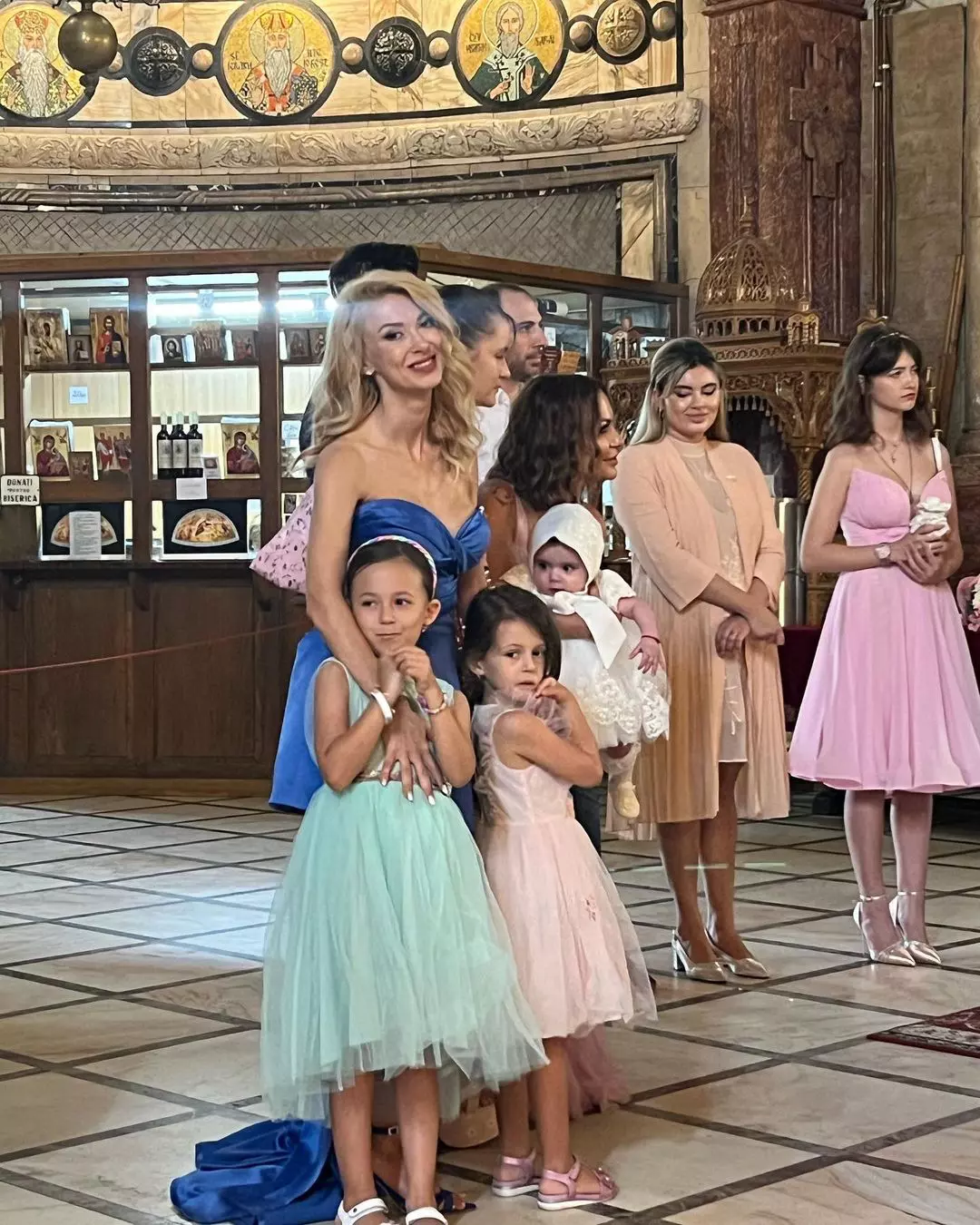 Andreea Antonescu, imagini de senzație de la botezul fiicei sale ...