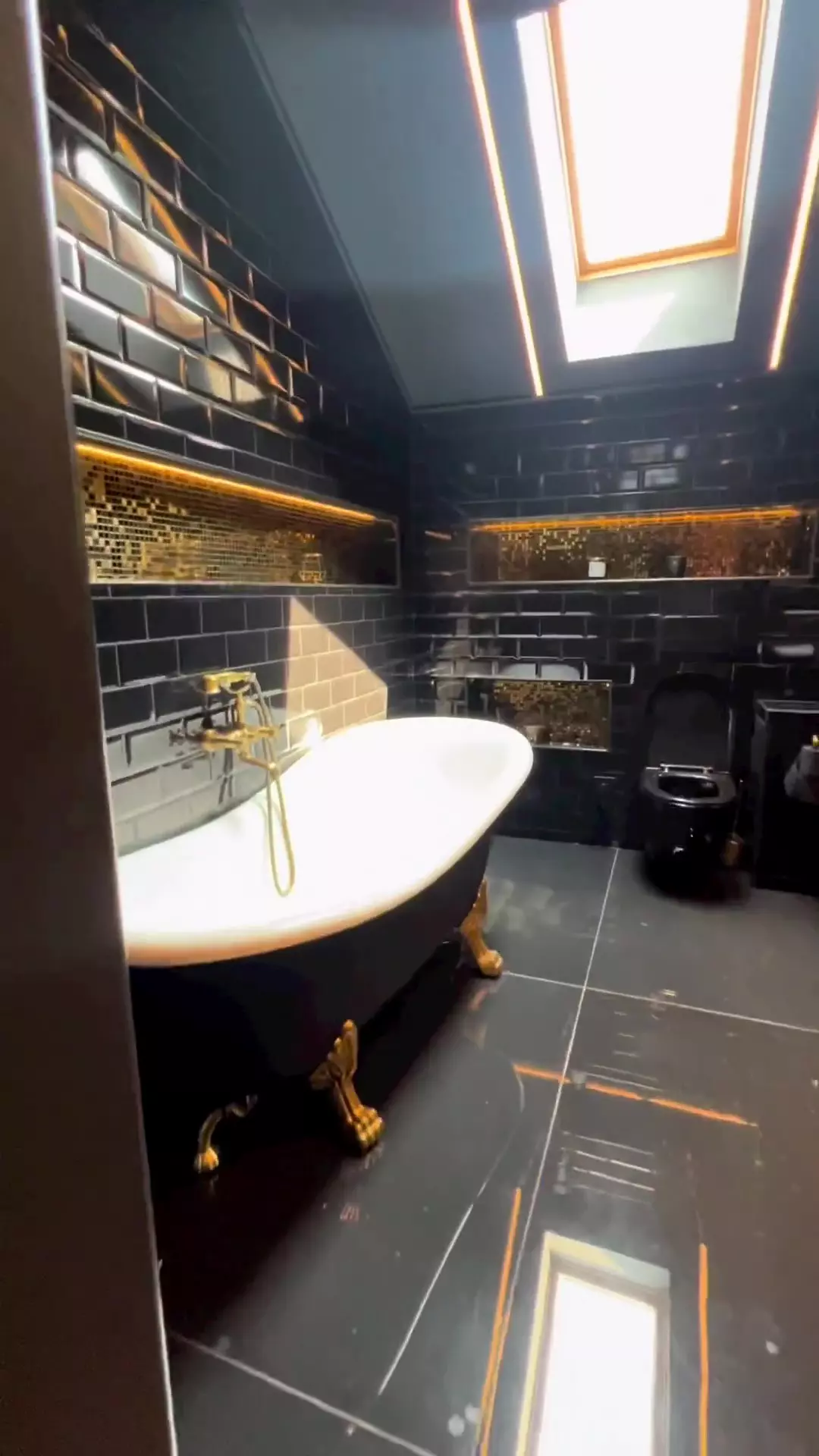 Roxana Nemeș soț Călin Hagima casă - Unica.ro