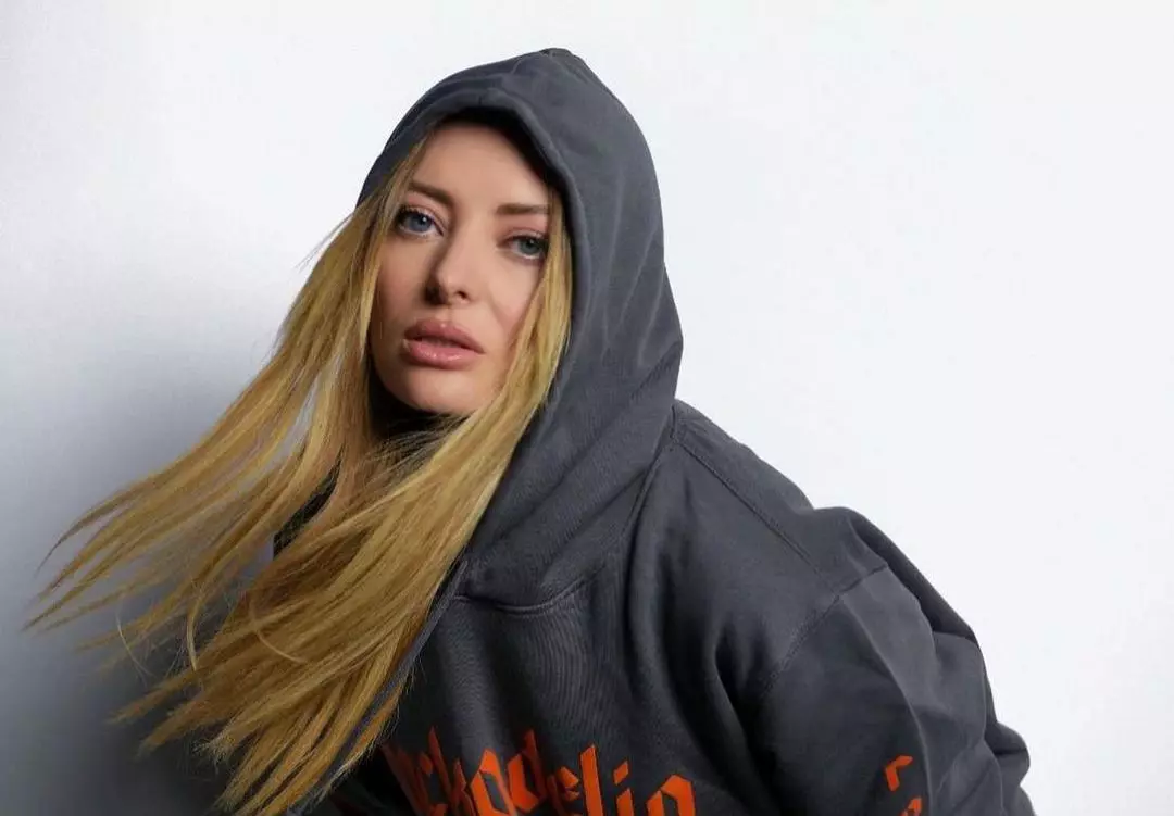 Delia, cumpărături cu sacoșa de rafie în piața Obor. Artista a furat ...