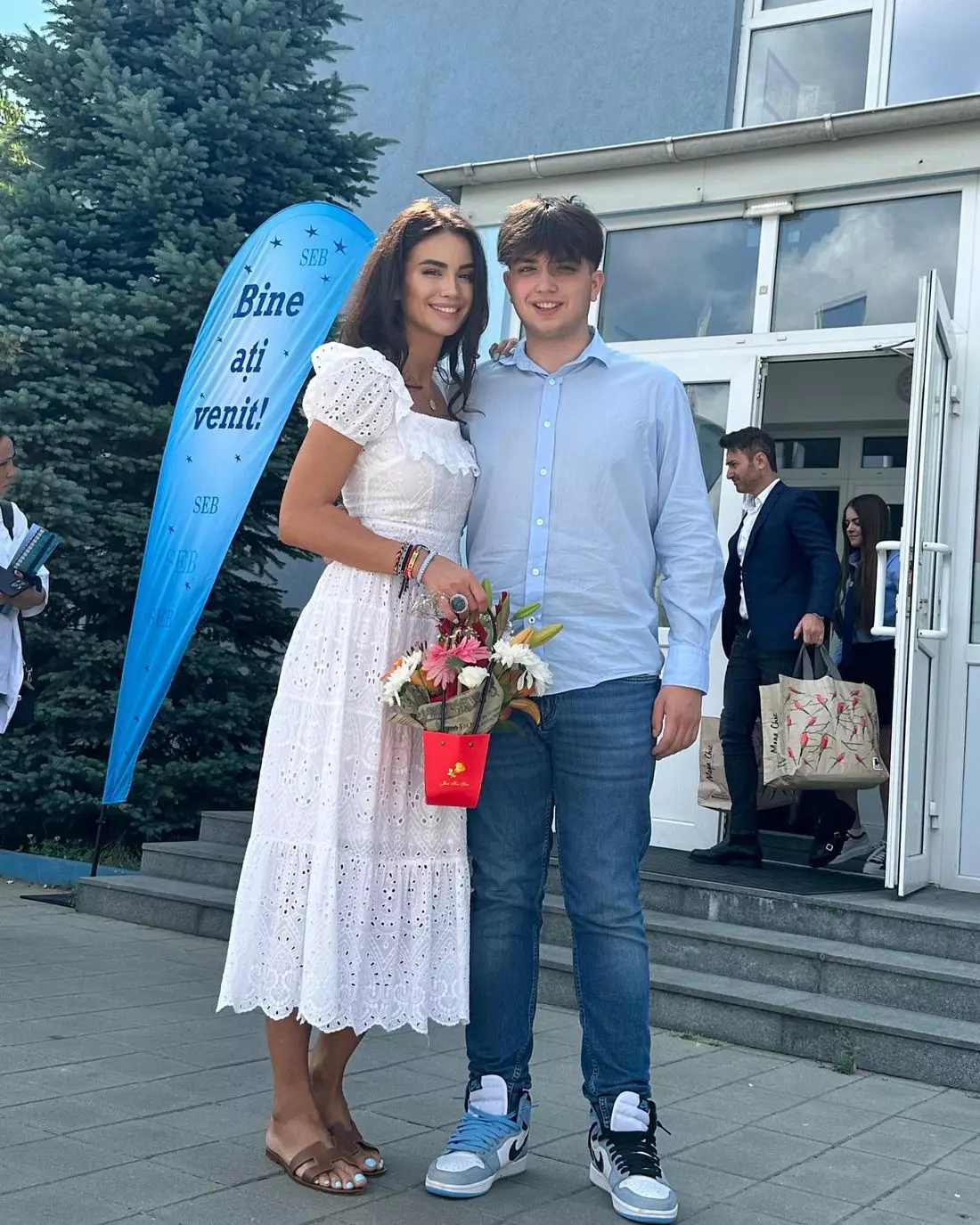 Geanina Ilieș revine la pupitrul știrilor. „O să vă placă noul concept ...