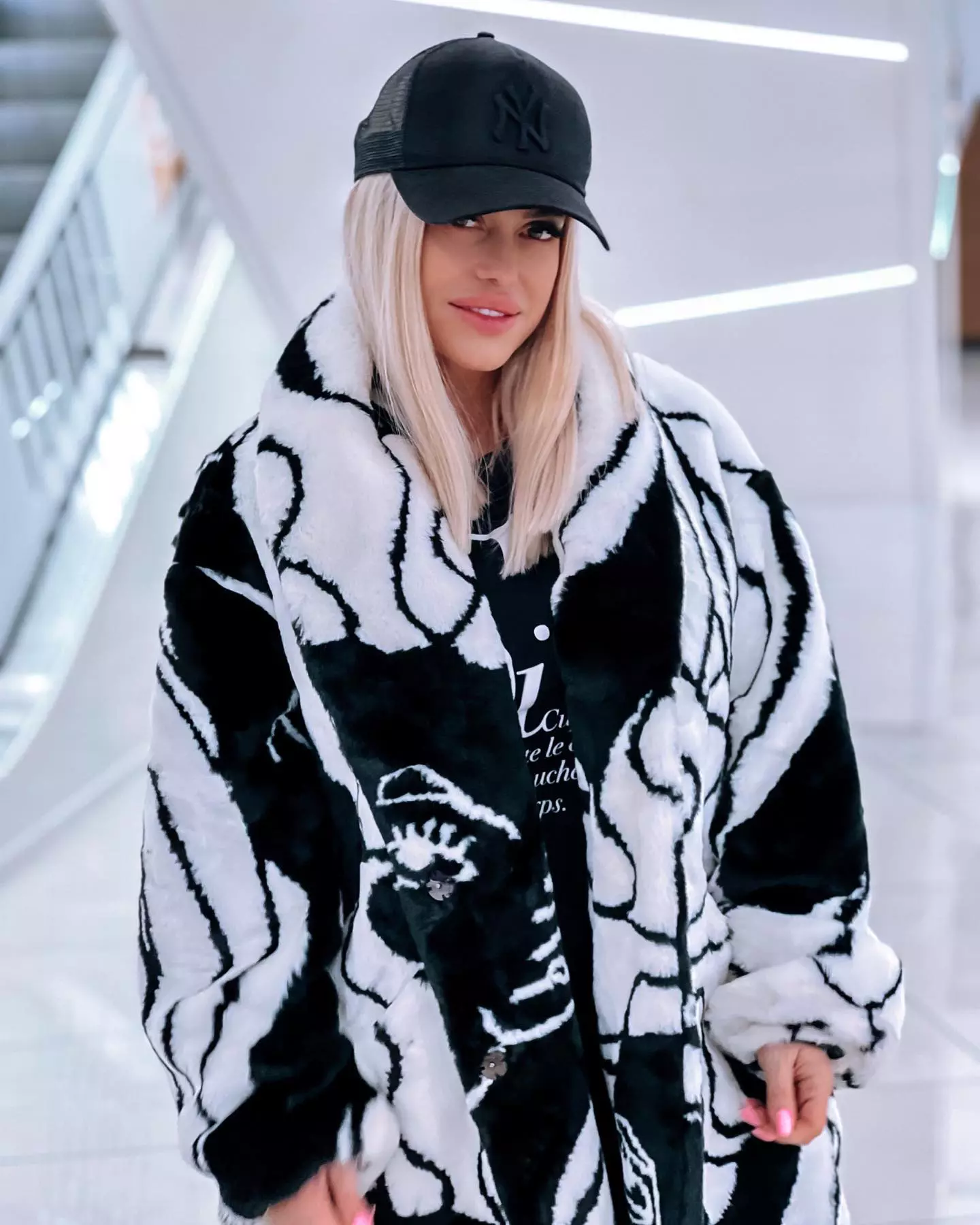 Anda Adam - Unica.ro