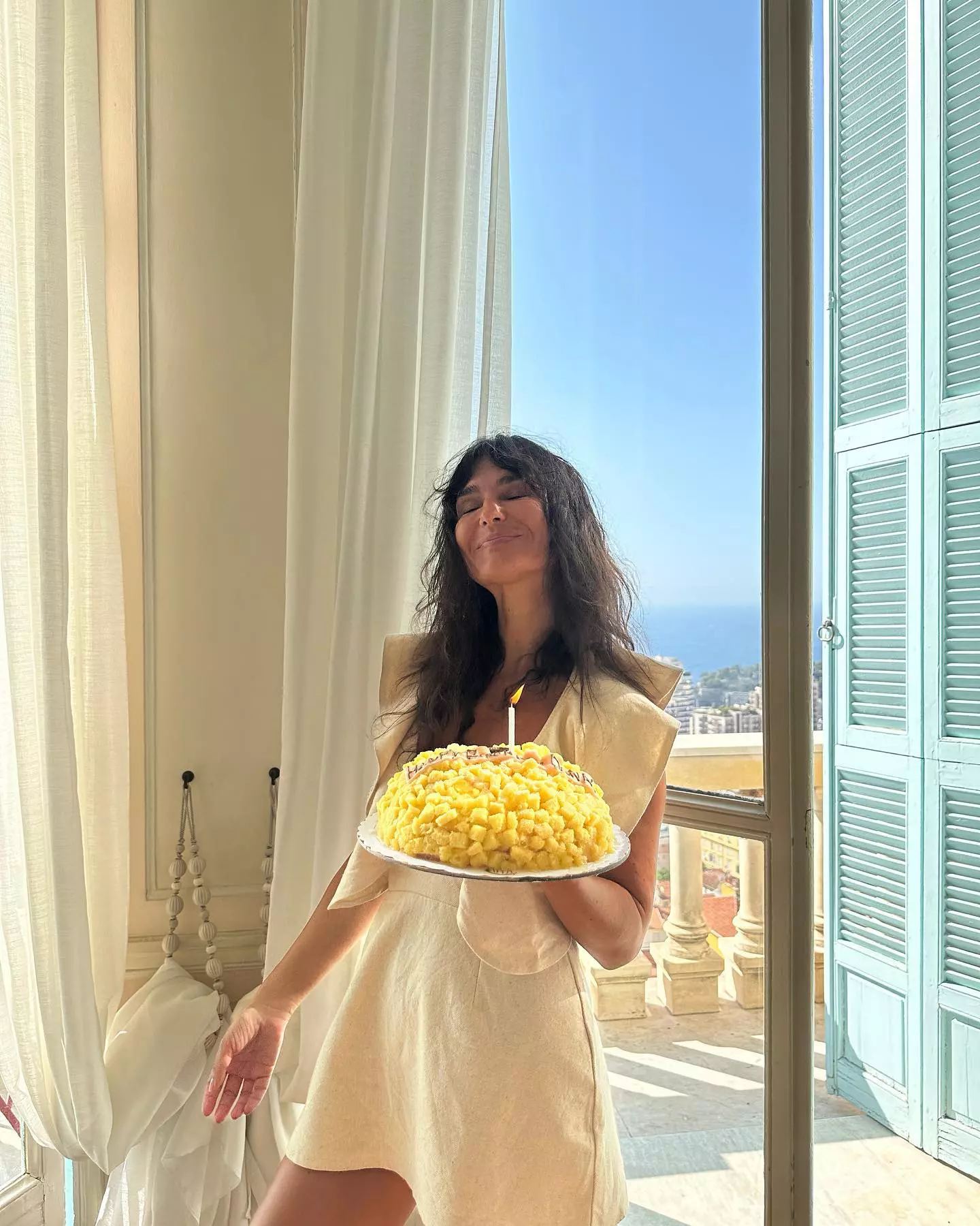 dana budeanu 7 - Unica.ro