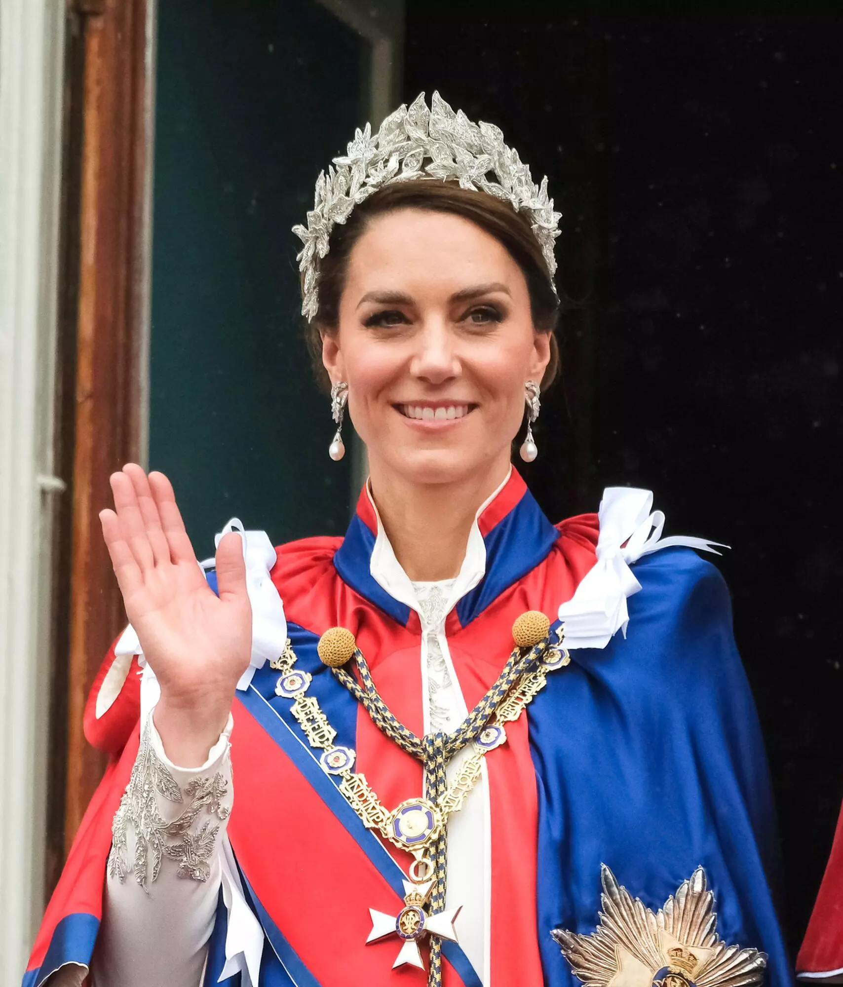 Kate Middleton, apariție spectaculoasă la Palatul Buckingham. A purtat ...