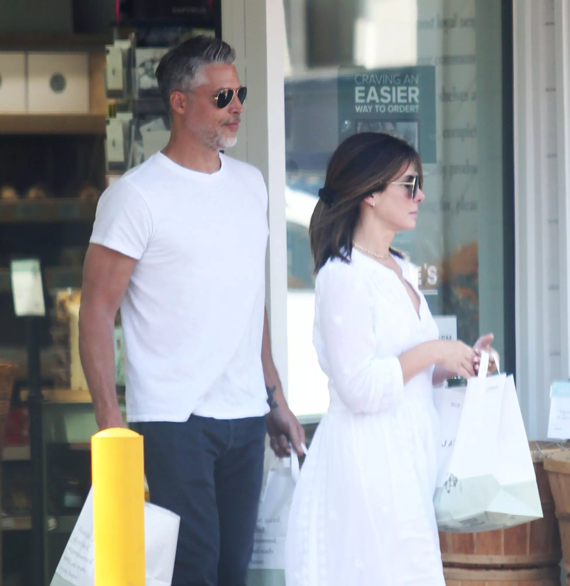 Sandra Bullock, gest emoționant în memoria iubitului ei. Bryan Randall ...