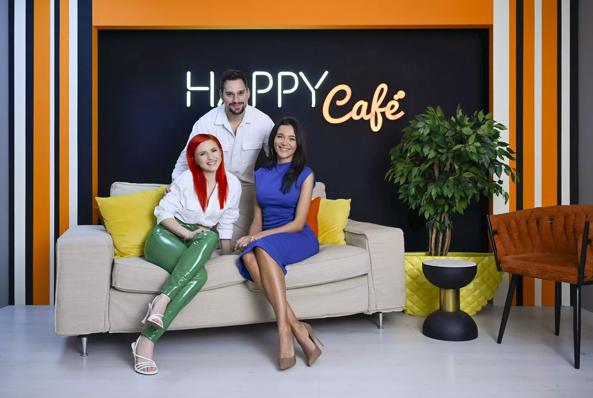 Andreea Ibacka a plecat de la Happy Channel. Cine prezintă acum „Happy Café” împreună cu Vlad ...