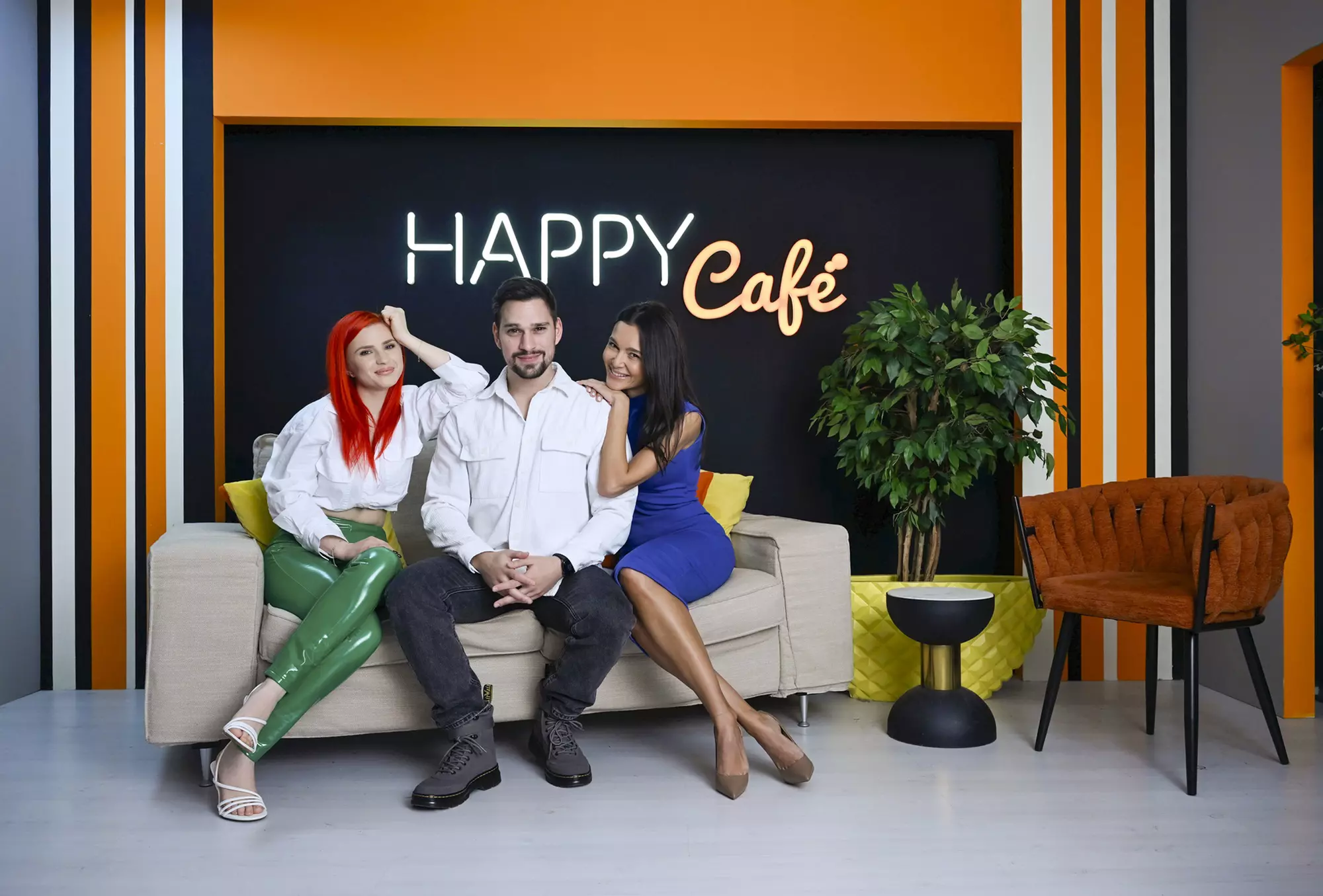 Andreea Ibacka a plecat de la Happy Channel. Cine prezintă acum „Happy Café” împreună cu Vlad ...
