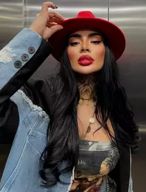 Cum arăta Naba Salem de la Insula iubirii înainte de operațiile ...