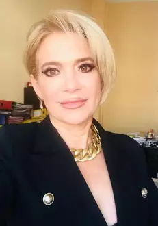 Cine este și cu ce se ocupă soția lui Serghei Mizil. Cora are 60 de ani ...