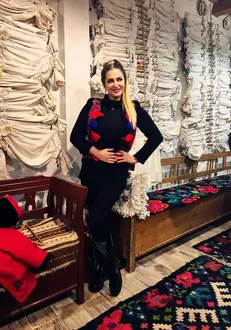 Julia Chelaru nu face Paștele în România. Unde va pleca artista și cu ...