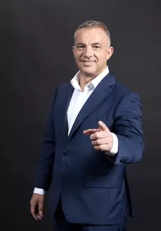 Ce relație are Daniel Mischie de la Imperiul Leilor cu cei trei copii ...