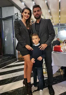 Adrian Mutu merge cu toată familia în Republica Dominicană să le vadă ...