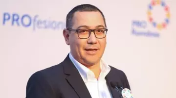 Cine este Roxana, femeia cu care Victor Ponta a fost căsătorit înainte de Daciana Sârbu. A fost coleg de liceu cu prima soție