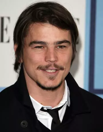 Reintoarcerea lui Josh - Elle.ro | Page 2