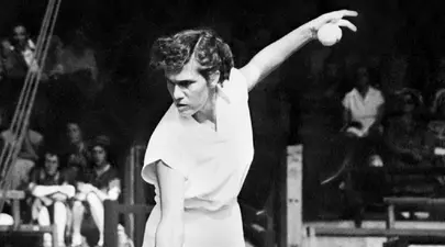 A murit Shirley Fry, o legendă a tenisului. A câștigat 17 titluri de ...