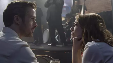 REVISTA ELLE - Cea mai vanduta revista de moda din lume - totul despre ...