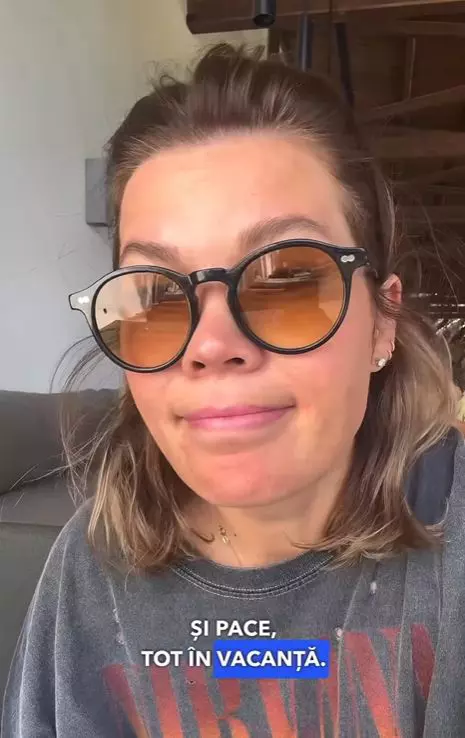 Smiley s-a întors în București și le-a lăsat pe Gina Pistol și fiica ...