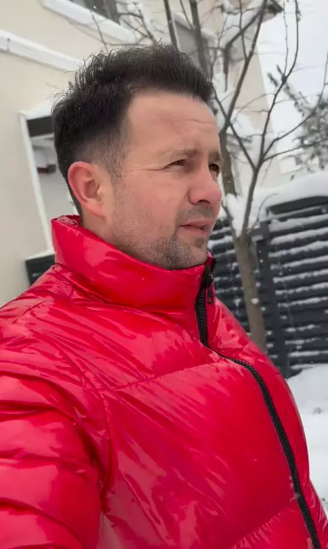 Cum arată casa în care locuiește magicianul Robert Tudor. Doar în ...