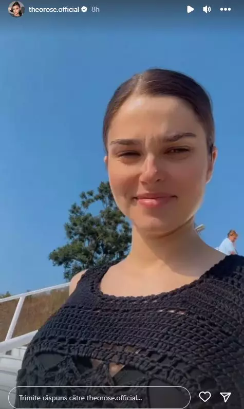 Cum arată Theo Rose în costum de baie, la doar o lună după ce a născut ...