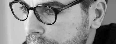 Maurice Munteanu - stilist si fashion editor Elle - Elle.ro