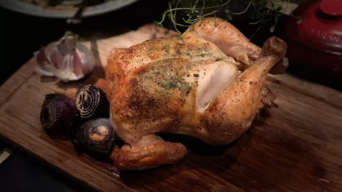 Pui întreg crocant - Retete culinare - Romanesti si din Bucataria ...