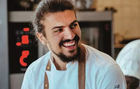 Cu ce se ocupă și cum arată acum chef Alex Petricean, finalistul de la ...