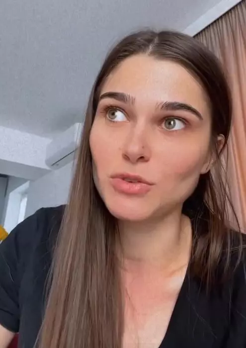 Theo Rose a spus de ce nu dezvăluie chipul fiului ei, Sasha: „Vi l-aș arăta și acum” / Video ...