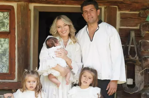 Adelina si Cristi Chivu - Nunta anului | Galerie foto | Viva.ro