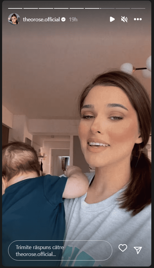 Cum arăta Theo Rose atunci când era copil. A învățat să cânte de la sora mai mare și a urcat ...