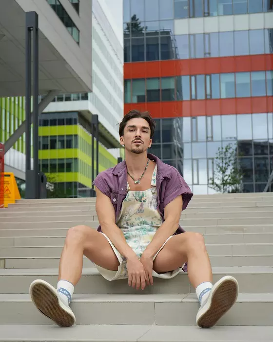 Emil Rengle, în ipostaze tandre cu noul iubit. „Viața în ultima vreme e uimitoare!” Cum s-au ...