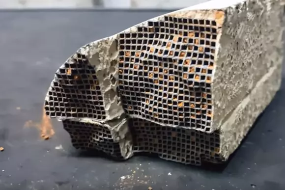 Cum arată un filtru de particule (DPF) înfundat | auto-bild.ro