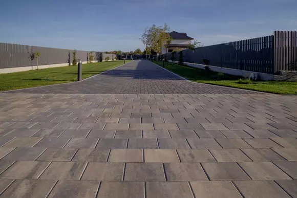 (P) 5 Moduri prin care o simplă alee îți poate schimba în întregime ...