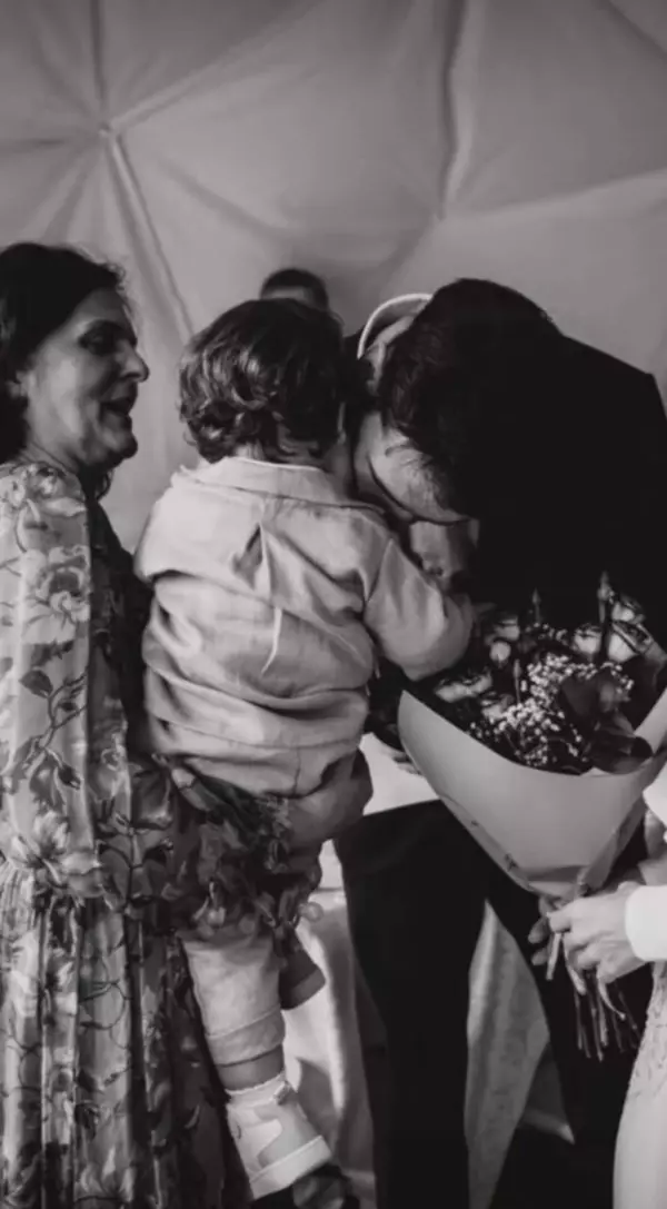 Imaginea specială de la nunta lui Theo Rose cu Anghel Damian. Cum a fost fotografiat băiețelul ...