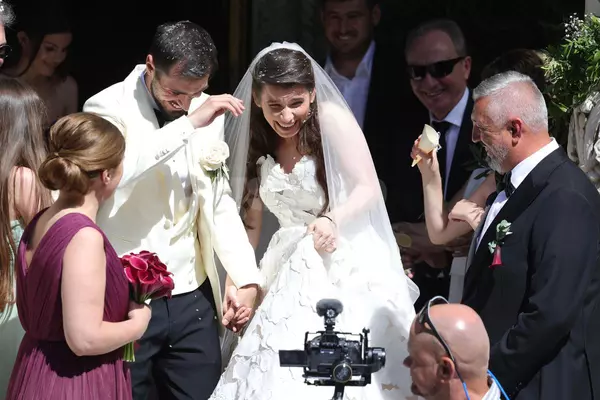 Kira Hagi, fiica lui Gheorghe Hagi, s-a căsătorit religios cu Thomas Ferfelis. Ce rochie de ...