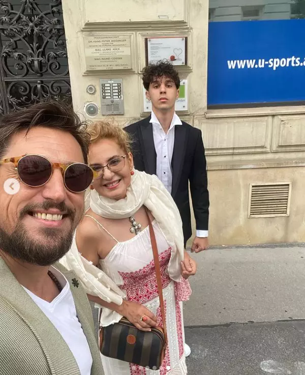 Daniel Pavel, mândru de băiatul lui care a absolvit liceul în Austria