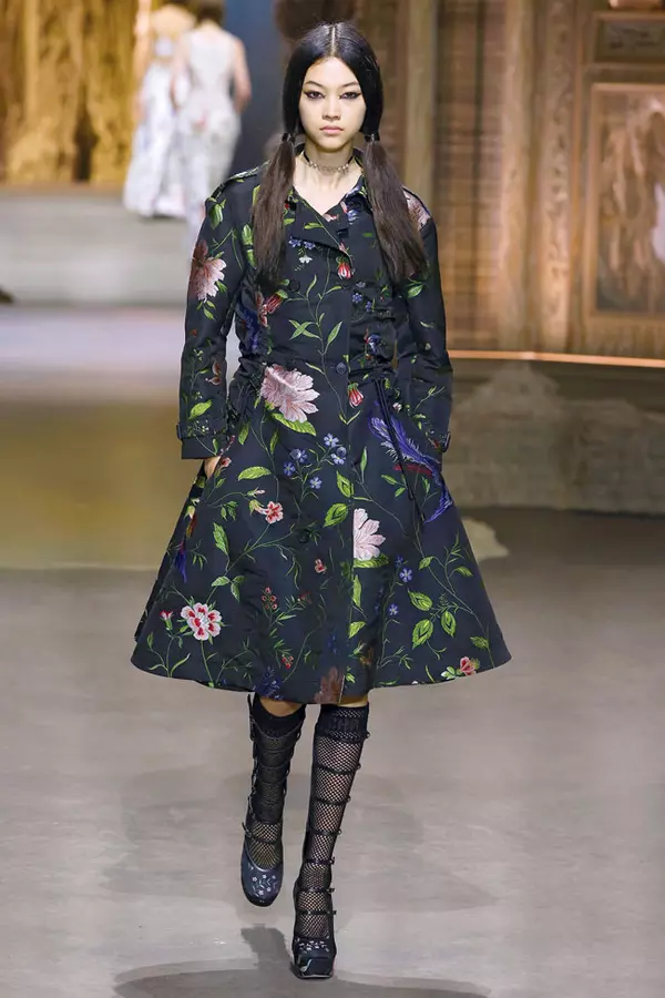 Fashion trend: Pasiuni florale - Elle.ro