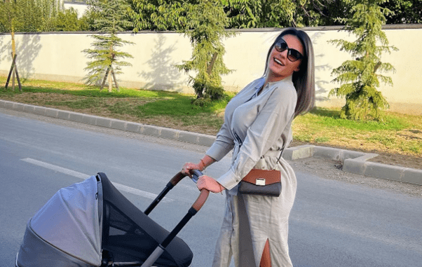 Diana Enache, prima imagine alături de fetița ei. Cum arată fiica lui ...