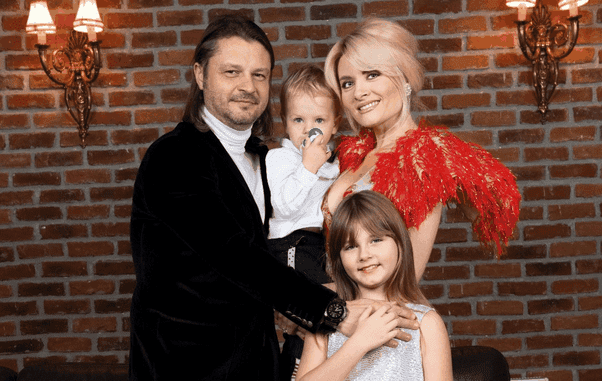 Cum l-a cunoscut Iana Novac pe soțul ei, Octavian Dobrotă: "Nu a fost ...