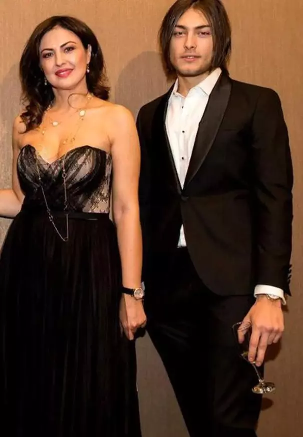 Cine e și cât de celebră a fost mama lui Toto Dumitrescu. Letiția Badea ...