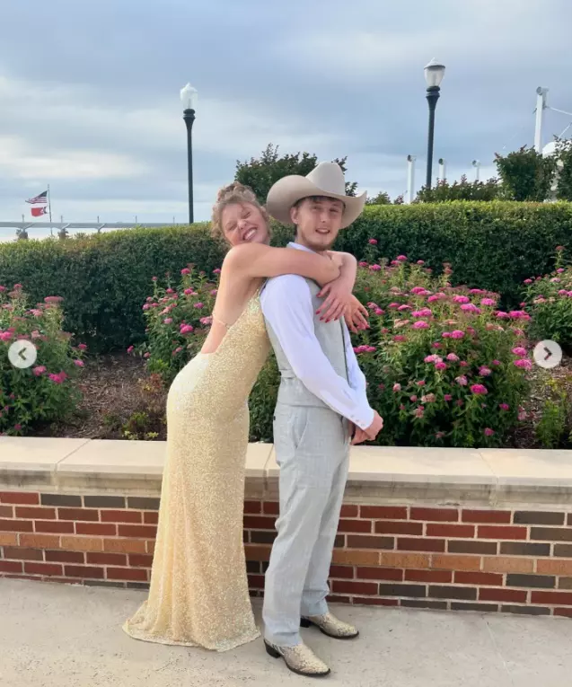 Băiatul Nadiei Comăneci a absolvit liceul. Dylan Conner, care va ...