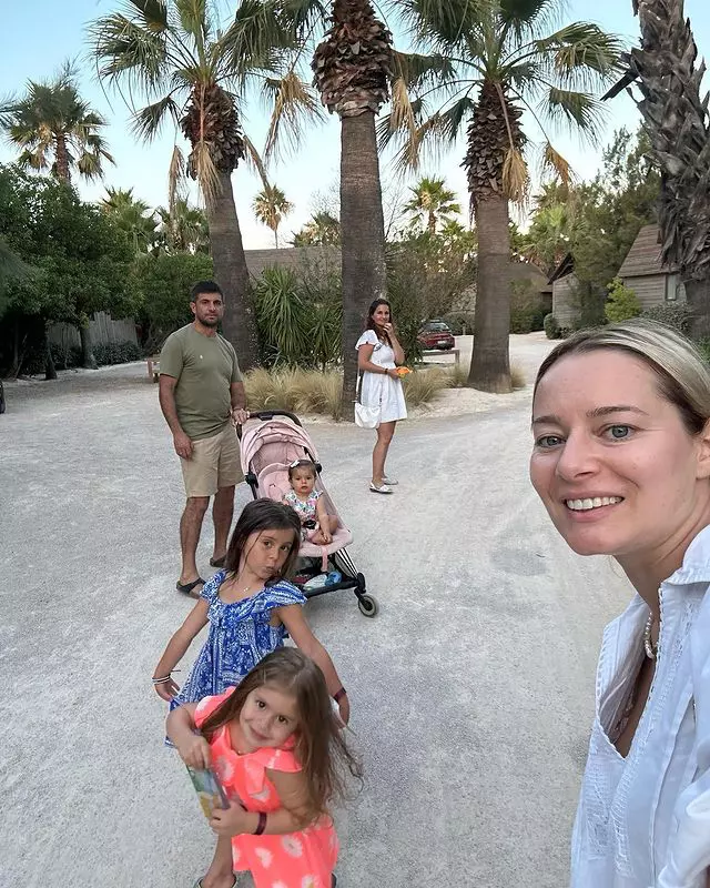 Laura Cosoi își sărbătorește soțul pe Coasta de Azur: „Mă bucur când ni ...