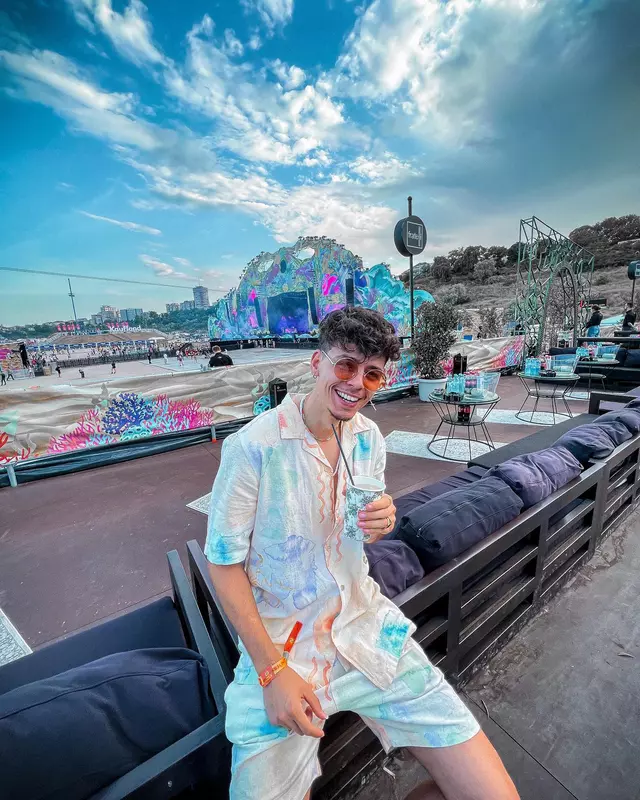 Cine este Emilian. Tot ce nu știi despre artistul care compune hit după hit