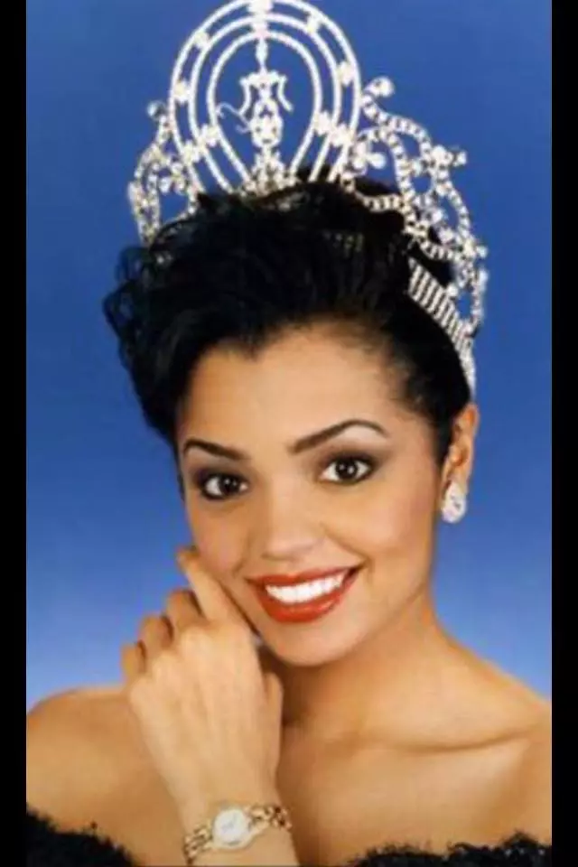 Una dintre cele mai frumoase femei ale lumii a pierdut lupta cu ...