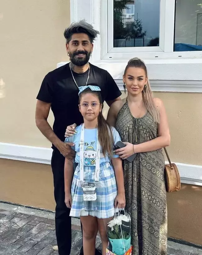 Misha, pictorial provocator în Thailanda. Fosta soție a lui Connect-R s ...