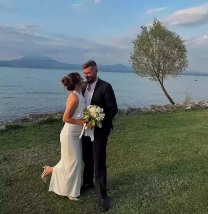 Mara și Virgil Boglea s-au căsătorit religios. Primele imagini de la ...