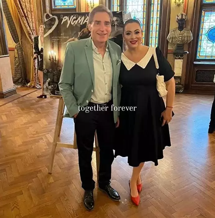 Petre Roman, apariţie surpriză la aniversarea cu 100 de invitaţi a ...